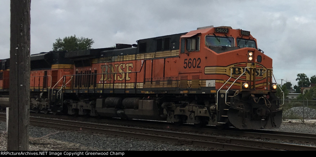 BNSF 5602
